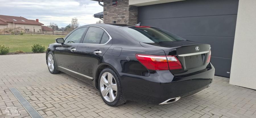Черный Лексус LS 460 2011 в Вильнюс, объемом двигателя 4.60 л и пробегом 110 тыс. км за 13500 €, фото 8 на AUTOMOTO.COM.LV