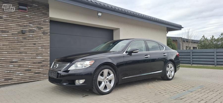 Черный Лексус LS 460 2011 в Вильнюс, объемом двигателя 4.60 л и пробегом 110 тыс. км за 13500 €, фото 9 на AUTOMOTO.COM.LV