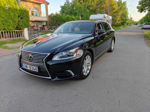 Black Lexus LS 460 2015 in Siauliai, with an engine capacity of 4.61 L and mileage of 349 thousand km for 14900 €, photo 2 on AUTOMOTO.COM.LV