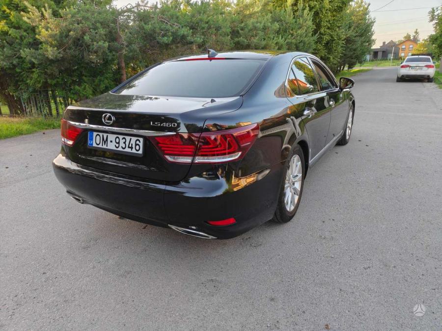 Melns Lexus LS 460 2015 Šauļi, ar dzinēja tilpumu 4.61 L un nobraukumu 349 tūkst. km par 14900 €, foto 5 vietnē AUTOMOTO.COM.LV