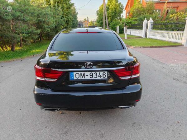 Black Lexus LS 460 2015 in Siauliai, with an engine capacity of 4.61 L and mileage of 349 thousand km for 14900 €, photo 6 on AUTOMOTO.COM.LV