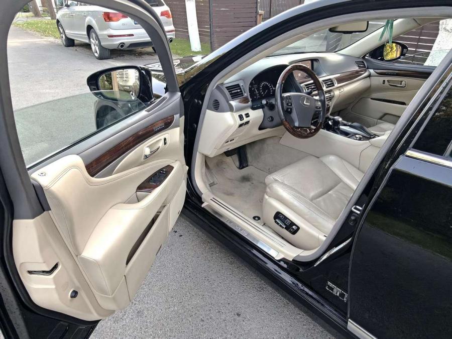 Melns Lexus LS 460 2015 Šauļi, ar dzinēja tilpumu 4.61 L un nobraukumu 349 tūkst. km par 14900 €, foto 13 vietnē AUTOMOTO.COM.LV