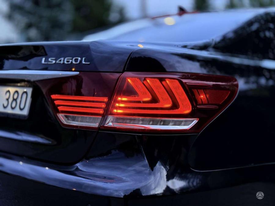 Черный Лексус LS 460 2015 в Вильнюс, объемом двигателя 4.61 л и пробегом 230 тыс. км за 11850 €, фото 16 на AUTOMOTO.COM.LV