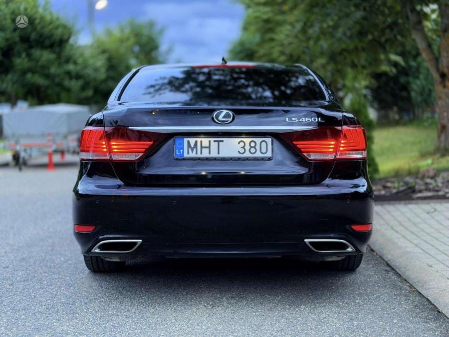 Черный Лексус LS 460 2015 в Вильнюс, объемом двигателя 4.61 л и пробегом 230 тыс. км за 11850 €, фото 17 на AUTOMOTO.COM.LV