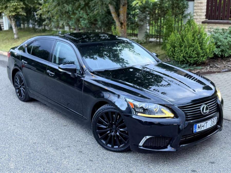 Черный Лексус LS 460 2015 в Вильнюс, объемом двигателя 4.61 л и пробегом 230 тыс. км за 11850 €, фото 31 на AUTOMOTO.COM.LV