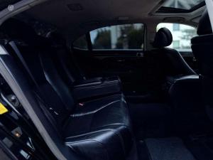 Черный Лексус LS 460 2015 в Вильнюс, объемом двигателя 4.61 л и пробегом 230 тыс. км за 11850 €, фото 46 на AUTOMOTO.COM.LV