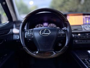 Черный Лексус LS 460 2015 в Вильнюс, объемом двигателя 4.61 л и пробегом 230 тыс. км за 11850 €, фото 50 на AUTOMOTO.COM.LV