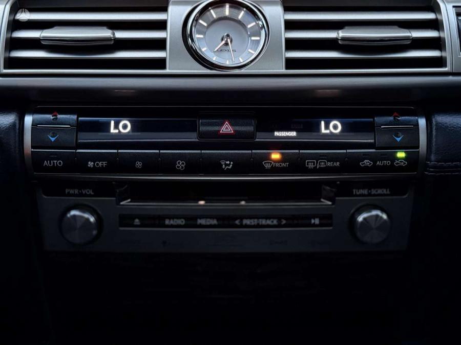 Черный Лексус LS 460 2015 в Вильнюс, объемом двигателя 4.61 л и пробегом 230 тыс. км за 11850 €, фото 52 на AUTOMOTO.COM.LV
