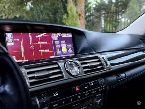 Черный Лексус LS 460 2015 в Вильнюс, объемом двигателя 4.61 л и пробегом 230 тыс. км за 11850 €, фото 57 на AUTOMOTO.COM.LV