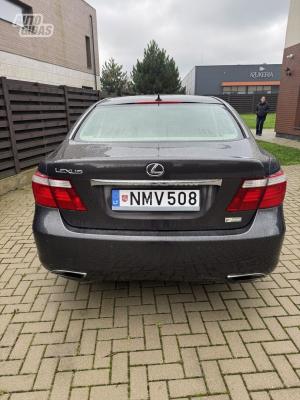 Brown Lexus LS 460 2007 in Klaipeda, with an engine capacity of 4.60 L and mileage of 356 thousand km for 10000 €, photo 6 on AUTOMOTO.COM.LV