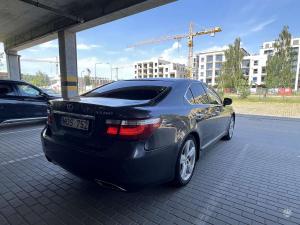 Коричневый Лексус LS 460 2007 в Вильнюс, объемом двигателя 4.61 л и пробегом 400 тыс. км за 3450 €, фото 5 на AUTOMOTO.COM.LV