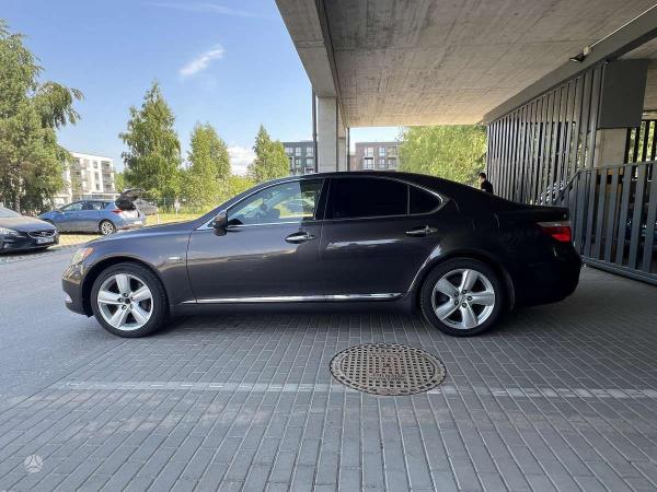 Brūns Lexus LS 460 2007 Viļņa, ar dzinēja tilpumu 4.61 L un nobraukumu 400 tūkst. km par 3450 €, foto 6 vietnē AUTOMOTO.COM.LV