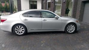 Pelēks Lexus LS 460 2007 Kauņa, ar dzinēja tilpumu 4.61 L un nobraukumu 243 tūkst. km par 8900 €, foto 5 vietnē AUTOMOTO.COM.LV