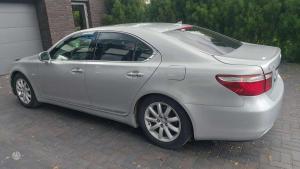 Pelēks Lexus LS 460 2007 Kauņa, ar dzinēja tilpumu 4.61 L un nobraukumu 243 tūkst. km par 8900 €, foto 6 vietnē AUTOMOTO.COM.LV