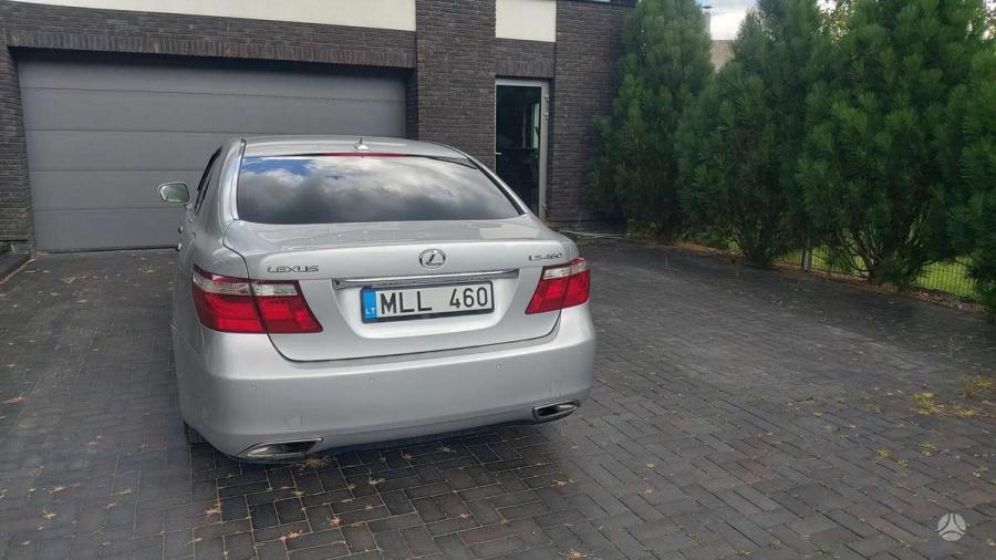Pelēks Lexus LS 460 2007 Kauņa, ar dzinēja tilpumu 4.61 L un nobraukumu 243 tūkst. km par 8900 €, foto 7 vietnē AUTOMOTO.COM.LV