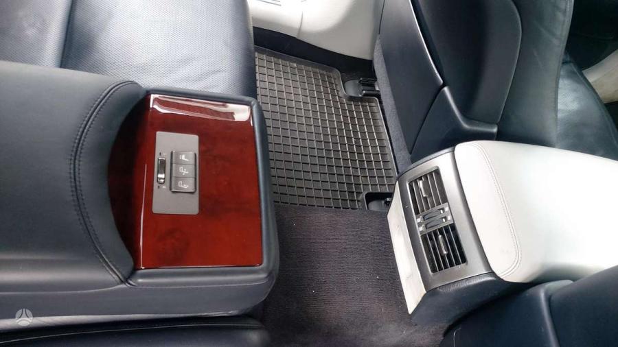 Pelēks Lexus LS 460 2007 Kauņa, ar dzinēja tilpumu 4.61 L un nobraukumu 243 tūkst. km par 8900 €, foto 14 vietnē AUTOMOTO.COM.LV
