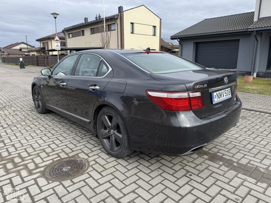 Lexus LS 460 2007 Klaipėda, ar dzinēja tilpumu 4.60 L un nobraukumu 346 tūkst. km par 9450 €, foto 8 vietnē AUTOMOTO.COM.LV