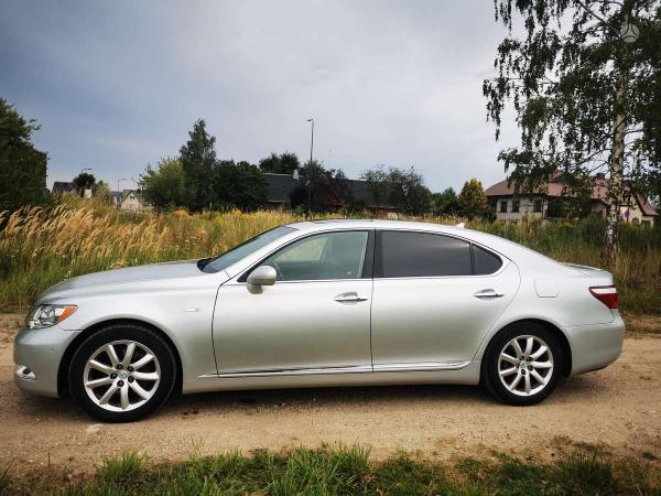 Lexus LS 460 2007 in Kaunas, with an engine capacity of 4.60 L and mileage of 270 thousand km for 4800 €, photo 5 on AUTOMOTO.COM.LV