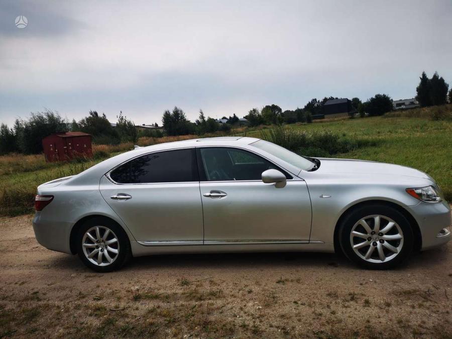 Lexus LS 460 2007 Kauņa, ar dzinēja tilpumu 4.60 L un nobraukumu 270 tūkst. km par 4800 €, foto 7 vietnē AUTOMOTO.COM.LV