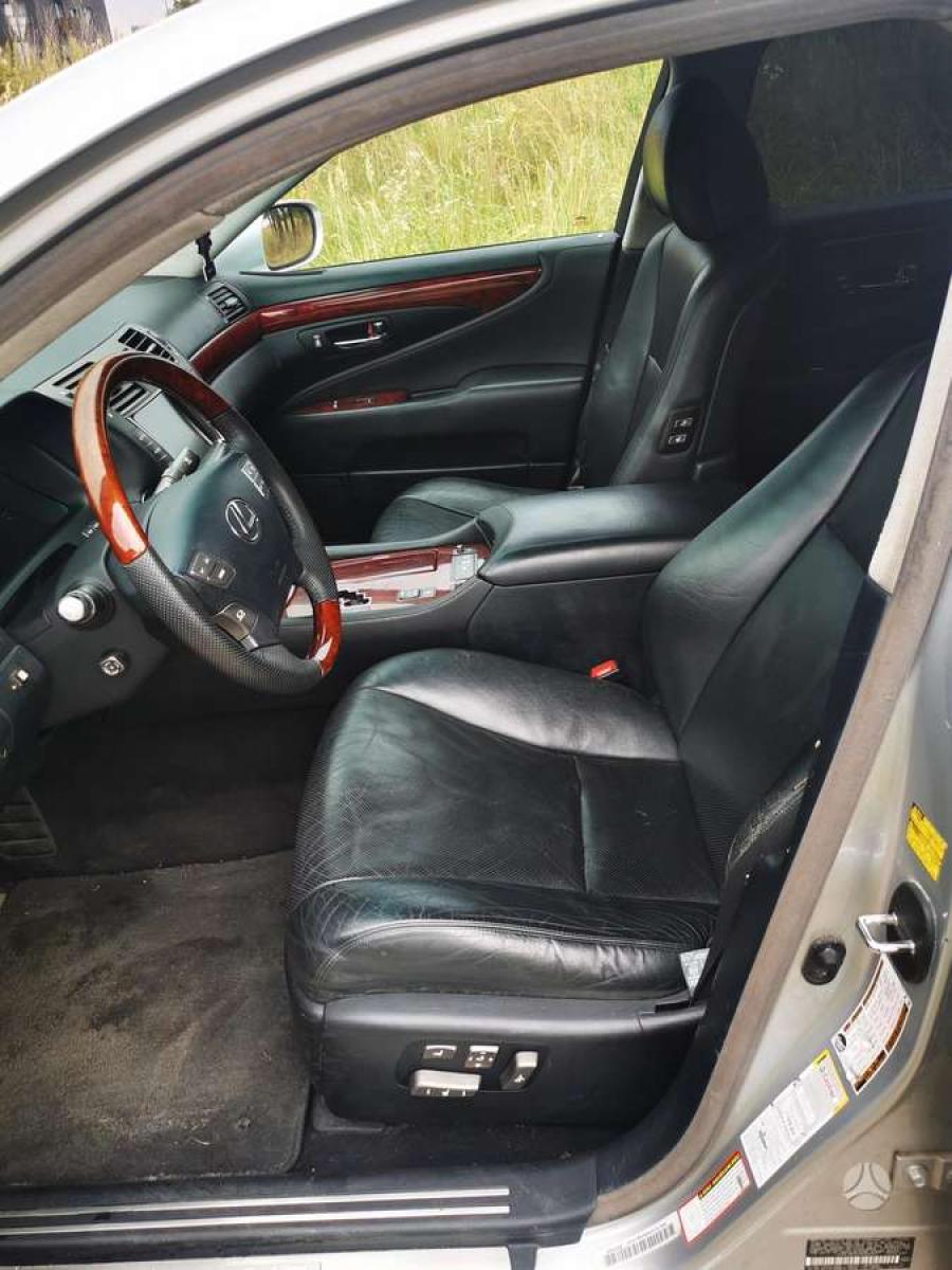 Lexus LS 460 2007 Kauņa, ar dzinēja tilpumu 4.60 L un nobraukumu 270 tūkst. km par 4800 €, foto 17 vietnē AUTOMOTO.COM.LV