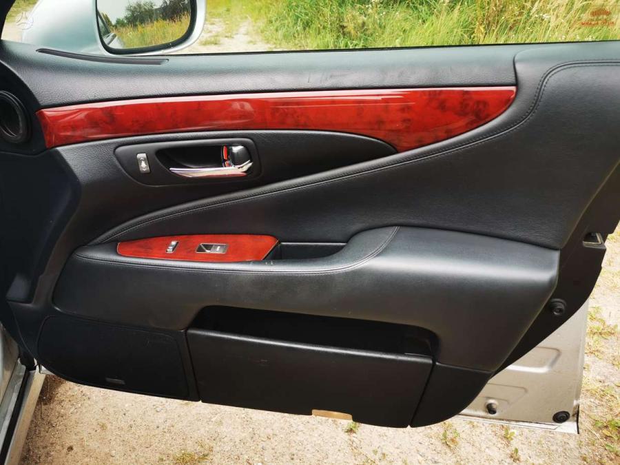 Lexus LS 460 2007 Kauņa, ar dzinēja tilpumu 4.60 L un nobraukumu 270 tūkst. km par 4800 €, foto 22 vietnē AUTOMOTO.COM.LV