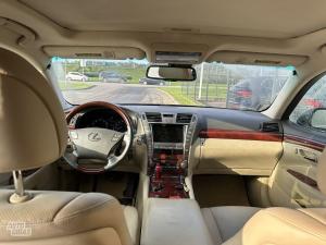 Lexus LS 460 2007 Viļņa, ar dzinēja tilpumu 4.60 L un nobraukumu 282 tūkst. km par 6000 €, foto 7 vietnē AUTOMOTO.COM.LV