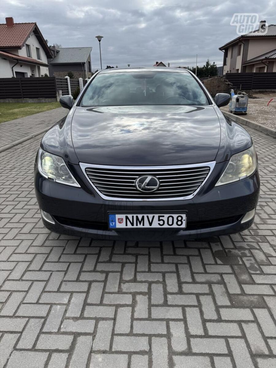 Violets Lexus LS 460 2007 Klaipėda, ar dzinēja tilpumu 4.60 L un nobraukumu 384 tūkst. km par 9500 €, foto 3 vietnē AUTOMOTO.COM.LV