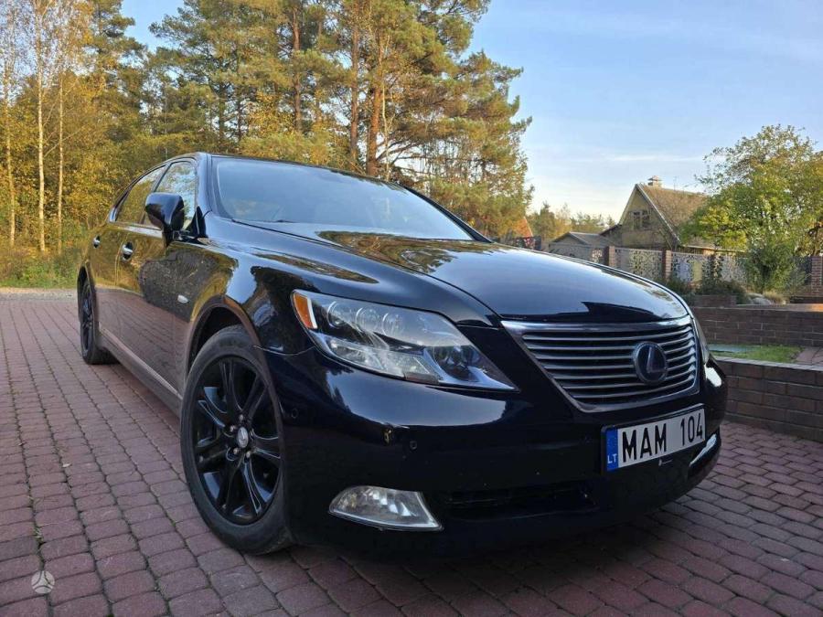 Zils Lexus LS 500 2008 Utena, ar dzinēja tilpumu 5.00 L un nobraukumu 409 tūkst. km par 7000 €, foto 2 vietnē AUTOMOTO.COM.LV