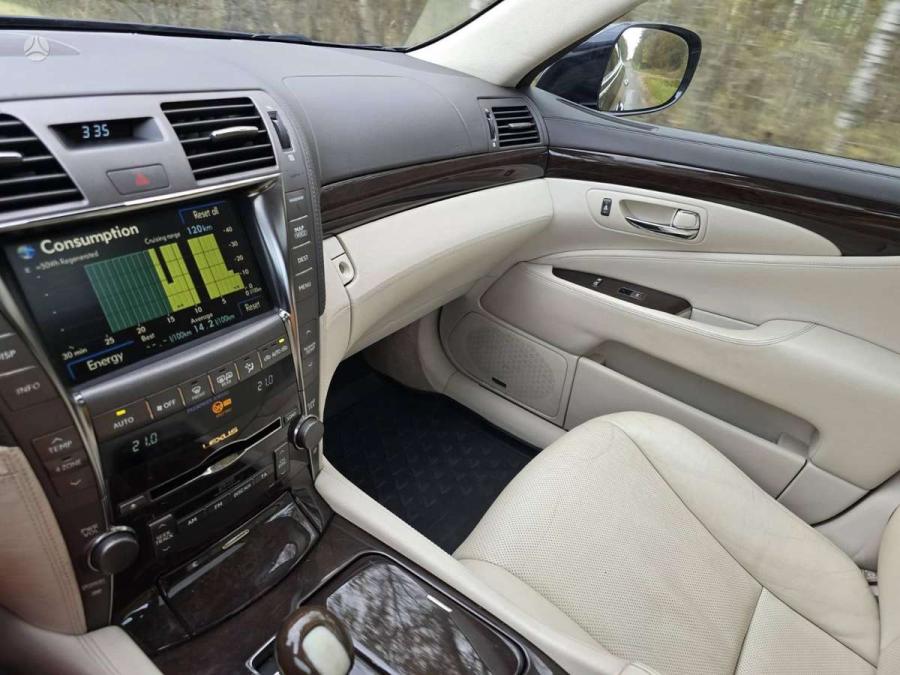 Zils Lexus LS 500 2008 Utena, ar dzinēja tilpumu 5.00 L un nobraukumu 409 tūkst. km par 7000 €, foto 5 vietnē AUTOMOTO.COM.LV