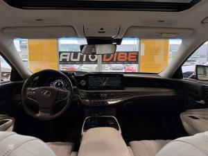 Серый Лексус LS 500h 2021 в Вильнюс, объемом двигателя 3.50 л и пробегом 115 тыс. км за 63333 €, фото 9 на AUTOMOTO.COM.LV