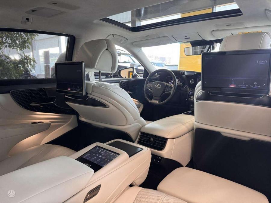 Grey Lexus LS 500h 2021 in Vilnius, with an engine capacity of 3.50 L and mileage of 115 thousand km for 59989 €, photo 11 on AUTOMOTO.COM.LV