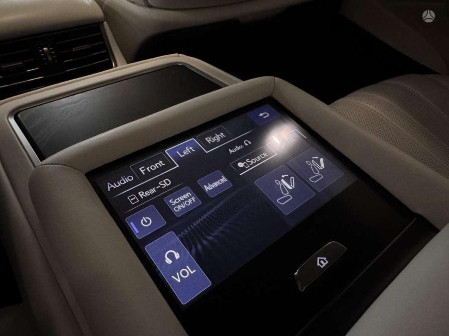Grey Lexus LS 500h 2021 in Vilnius, with an engine capacity of 3.50 L and mileage of 115 thousand km for 59989 €, photo 31 on AUTOMOTO.COM.LV