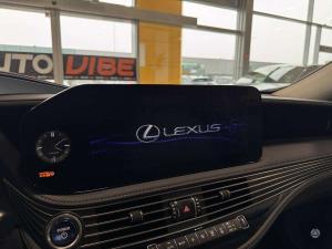 Grey Lexus LS 500h 2021 in Vilnius, with an engine capacity of 3.50 L and mileage of 115 thousand km for 59989 €, photo 37 on AUTOMOTO.COM.LV