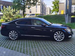 Black Lexus LS 600h 2009 in Vilnius, with an engine capacity of 4.97 L and mileage of 344 thousand km for 4200 €, photo 4 on AUTOMOTO.COM.LV