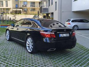 Black Lexus LS 600h 2009 in Vilnius, with an engine capacity of 4.97 L and mileage of 344 thousand km for 4200 €, photo 7 on AUTOMOTO.COM.LV