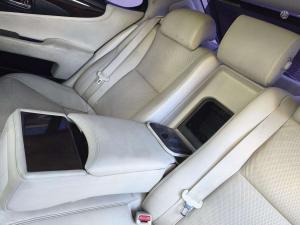 Black Lexus LS 600h 2009 in Vilnius, with an engine capacity of 4.97 L and mileage of 344 thousand km for 4200 €, photo 11 on AUTOMOTO.COM.LV