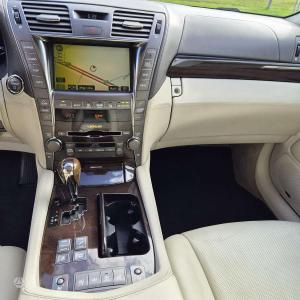 Черный Лексус LS 600h 2008 в Вильнюс, объемом двигателя 4.97 л и пробегом 228 тыс. км за 14900 €, фото 13 на AUTOMOTO.COM.LV