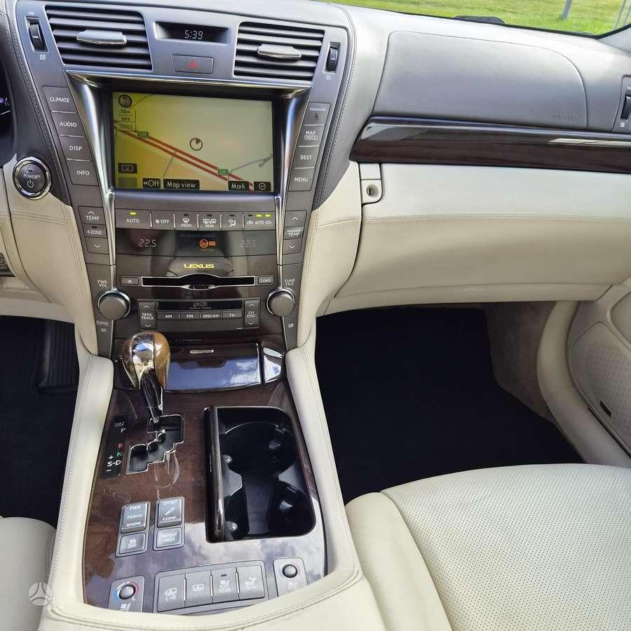 Черный Лексус LS 600h 2008 в Вильнюс, объемом двигателя 4.97 л и пробегом 228 тыс. км за 14900 €, фото 13 на AUTOMOTO.COM.LV