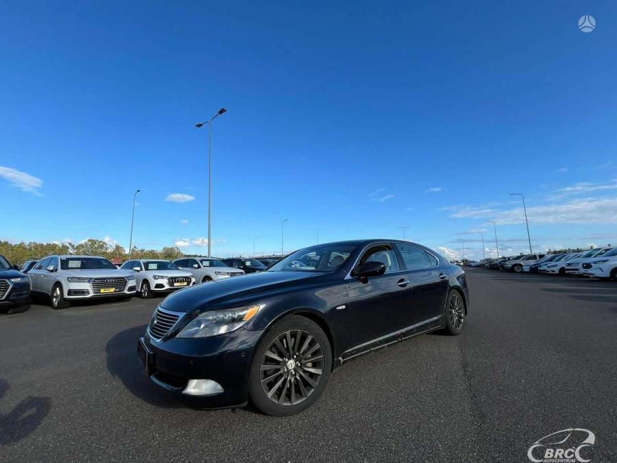 Melns Lexus LS 600h 2008 Viļņa, ar dzinēja tilpumu 4.97 L un nobraukumu 393 tūkst. km par 8900 €, foto 4 vietnē AUTOMOTO.COM.LV