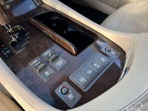 Melns Lexus LS 600h 2008 Viļņa, ar dzinēja tilpumu 4.97 L un nobraukumu 393 tūkst. km par 8900 €, foto 30 vietnē AUTOMOTO.COM.LV