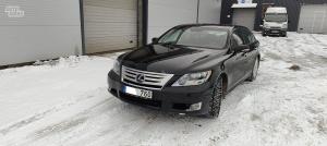 Black Lexus LS 600h 2012 in Siauliai, with an engine capacity of 5.00 L and mileage of 86 thousand km for 14999 €, photo 15 on AUTOMOTO.COM.LV