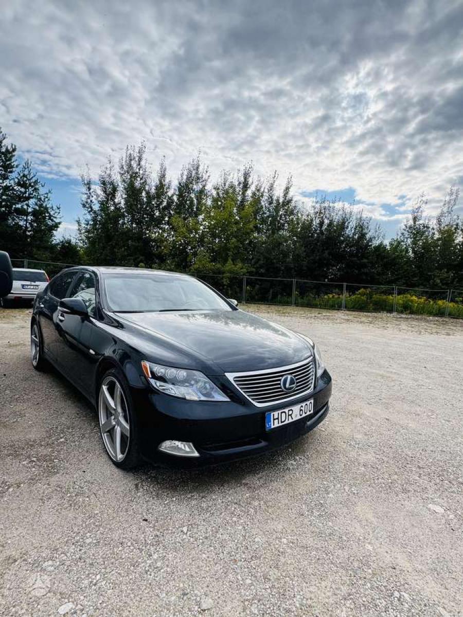 Zils Lexus LS 600h 2008 Viļņa, ar dzinēja tilpumu 0.00 L un nobraukumu 500 tūkst. km par 6000 €, foto 1 vietnē AUTOMOTO.COM.LV