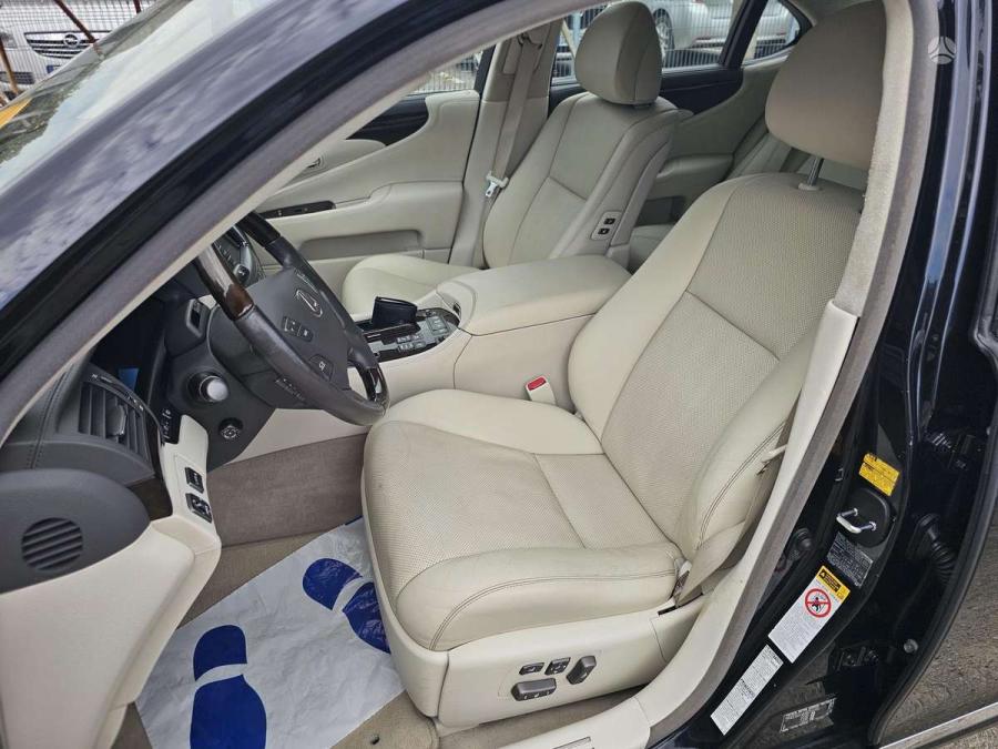 Zils Lexus LS 600h 2008 Tauragė, ar dzinēja tilpumu 4.97 L un nobraukumu 270 tūkst. km par 8800 €, foto 8 vietnē AUTOMOTO.COM.LV
