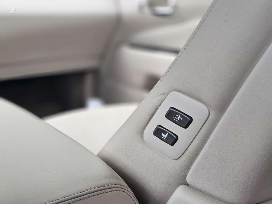 Zils Lexus LS 600h 2008 Tauragė, ar dzinēja tilpumu 4.97 L un nobraukumu 270 tūkst. km par 8800 €, foto 12 vietnē AUTOMOTO.COM.LV