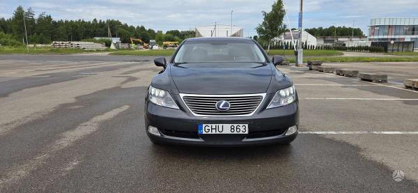 Серый Лексус LS 600h 2008 в Паневежис, объемом двигателя 4.97 л и пробегом 211 тыс. км за 9900 €, фото 8 на AUTOMOTO.COM.LV