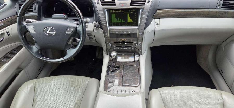 Серый Лексус LS 600h 2008 в Паневежис, объемом двигателя 4.97 л и пробегом 211 тыс. км за 9900 €, фото 16 на AUTOMOTO.COM.LV