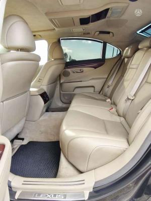 Pelēks Lexus LS 600h 2009 Rīga, ar dzinēja tilpumu 5.00 L un nobraukumu 299 tūkst. km par 12584 €, foto 21 vietnē AUTOMOTO.COM.LV