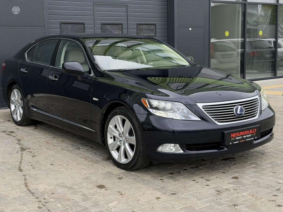 Lexus LS 600h 2008 in Vilnius, with an engine capacity of 4.97 L and mileage of 220 thousand km for 16777 €, photo 6 on AUTOMOTO.COM.LV