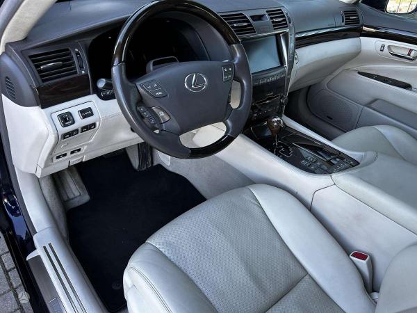 Lexus LS 600h 2008 Viļņa, ar dzinēja tilpumu 4.97 L un nobraukumu 220 tūkst. km par 16777 €, foto 8 vietnē AUTOMOTO.COM.LV