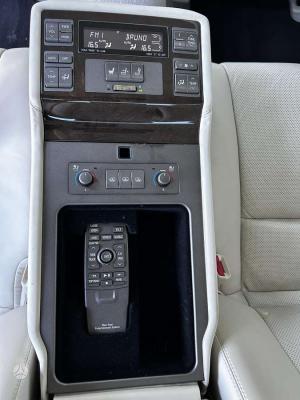 Lexus LS 600h 2008 in Vilnius, with an engine capacity of 4.97 L and mileage of 220 thousand km for 16777 €, photo 15 on AUTOMOTO.COM.LV